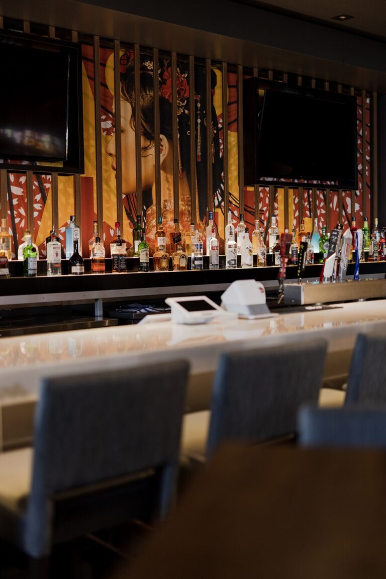 Home [republikeateryandbar.com]