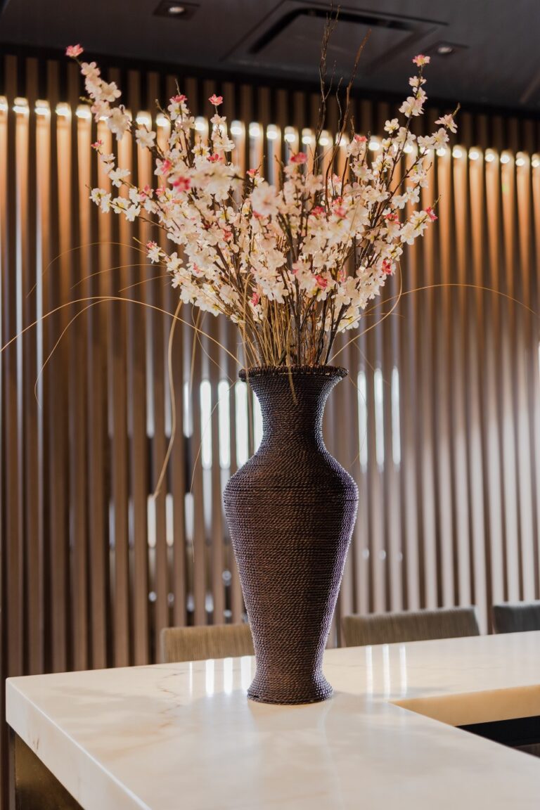 Home [republikeateryandbar.com]