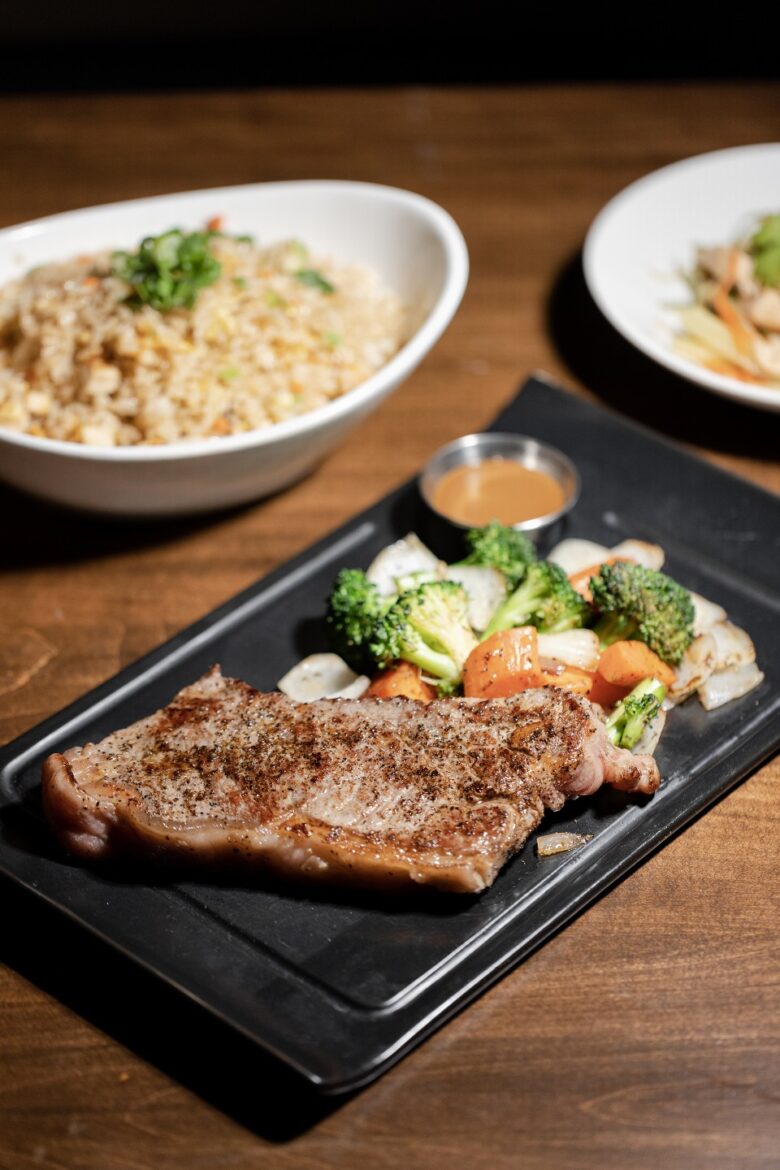 Home [republikeateryandbar.com]